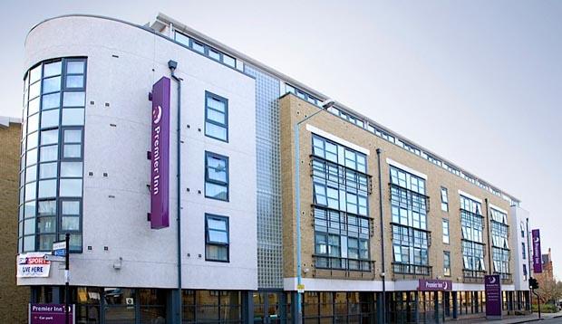 London Kew Hotels | Book Hotels in Kew London | Premier Inn