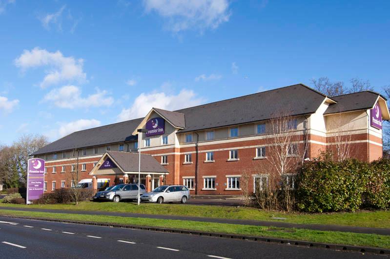 Gatwick Crawley Town West hotel | Airport hotel | Premier Inn