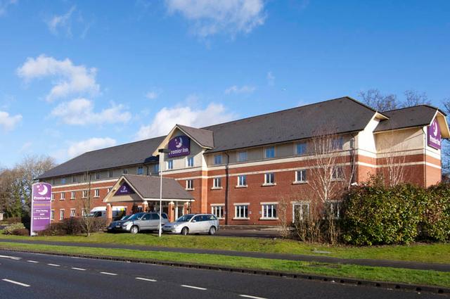 Gatwick Crawley Town West hotel | Airport hotel | Premier Inn