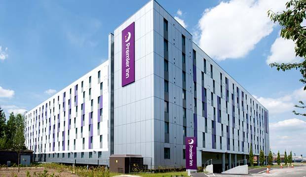 London Heathrow Terminal 4 Hotel | Premier Inn
