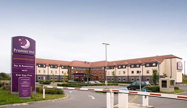 Heathrow Hotels | Hotels near Heathrow Airport | Premier Inn