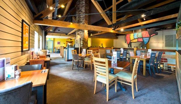 Luton Airport hotel | Luton hotel | Premier Inn