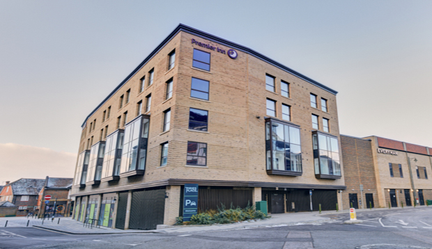 Horsham Town Centre Hotel | Premier Inn